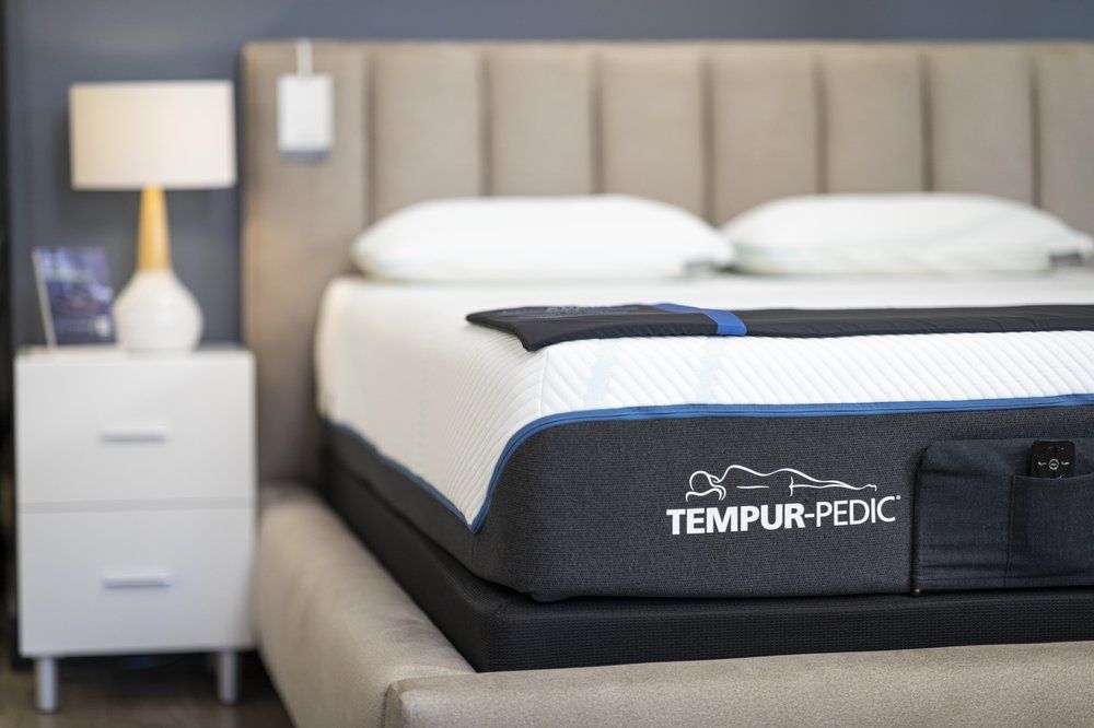 TEMPUR-PEDIC FLAGSHIP STORE - GREENWICH - 325 Greenwich Ave, Greenwich ...