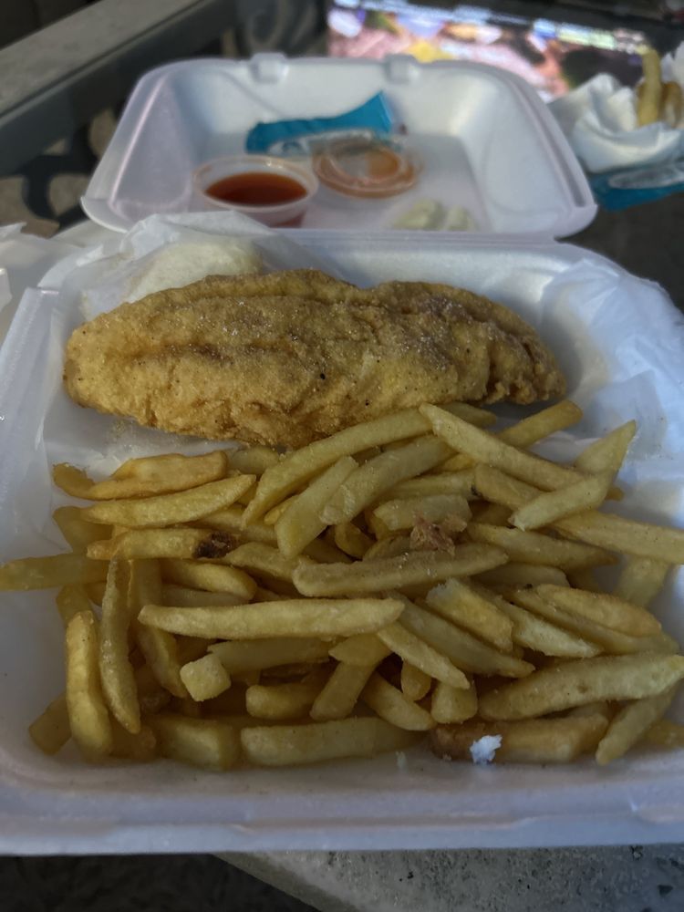 SNAPPERS FISH AND CHICKEN - Updated May 2025 - 72 Photos & 53 Reviews ...