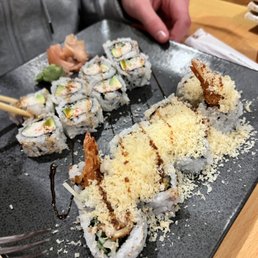 FLYING ROLL - Updated October 2025 - 607 Photos & 372 Reviews - 3312 ...