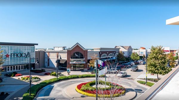 SUMMIT FAIR - Updated December 2025 - 840 NW Blue Pkwy, Lee's Summit ...