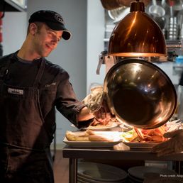 JAMES ON MAIN - Updated October 2025 - 343 Reviews & 590 Photos - 105 ...