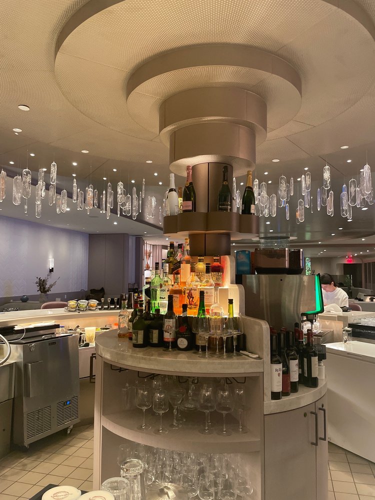 AMERICAN AIRLINES CHELSEA LOUNGE - Updated September 2025 - 53 Photos ...