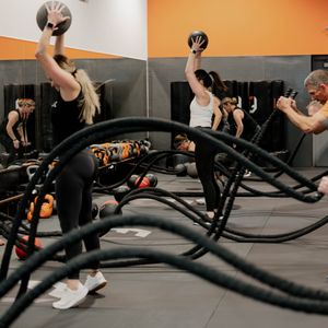 CRUNCH FITNESS - MAPLE GROVE - Updated September 2025 - 25 Photos & 20 ...