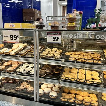 UPTOWN GROCERY - Updated October 2025 - 244 Photos & 133 Reviews - 9515 ...