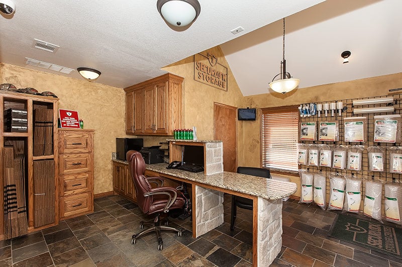 SECURLOCK STORAGE AT HURST - Updated November 2024 - 11 Photos - 904 ...