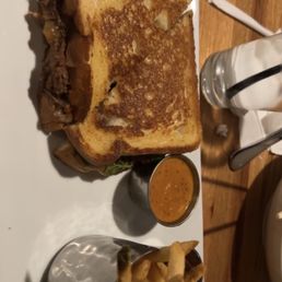 TAPHOUSE 15 - Updated April 2025 - 488 Photos & 536 Reviews - 75 State ...