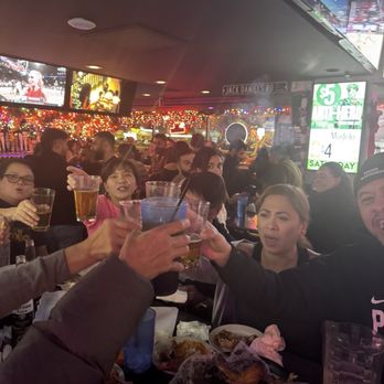 CHASERS SPORTS BAR & GRILL - Updated December 2025 - 183 Photos & 208 ...