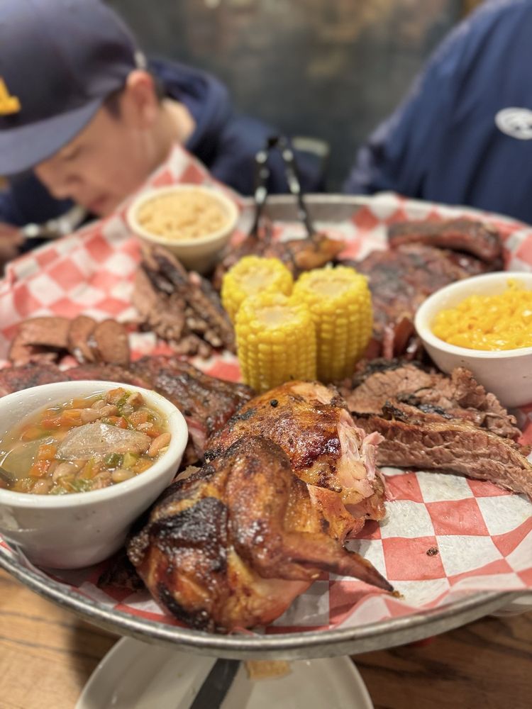 SHADY OAK BARBEQUE & GRILL - Updated September 2025 - 244 Photos & 330 ...