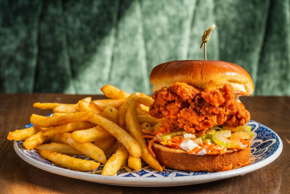 FARM BAR - LAKEVIEW - Updated September 2025 - 545 Photos & 544 Reviews ...