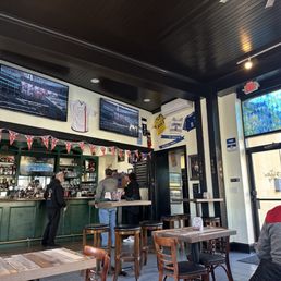 THE FIDDLIN PIG - Updated June 2025 - 60 Photos & 30 Reviews - 100 Main ...