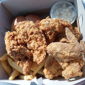 DONAHOO’S GOLDEN CHICKEN - 422 Photos & 717 Reviews - 1074 N Garey Ave ...