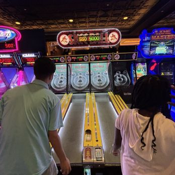 LUCKY SNAKE ARCADE & SPORTS BAR AT SHOWBOAT - Updated January 2026 ...