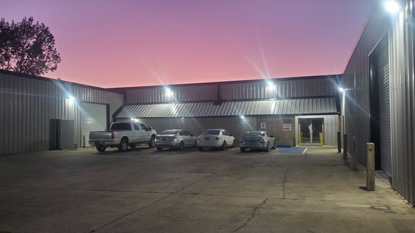 NEUTRAL GROUND GUN - Updated January 2026 - 10 Photos - 212 Aycock St ...