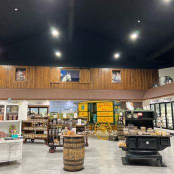 LAPP VALLEY FARM CREAMERY AND CAFE - Updated April 2025 - 30 Photos ...