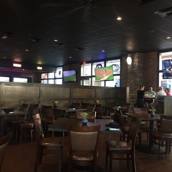 STREETCAR GRILLE AND TAVERN - Updated October 2025 - 256 Photos & 272 ...