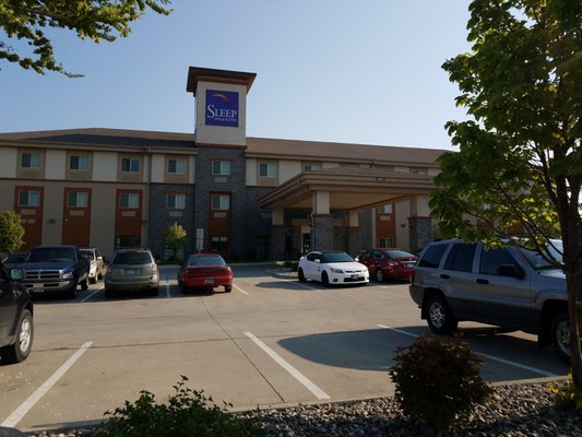 SLEEP INN & SUITES FARGO MEDICAL CENTER - 49 Photos - 4625 23rd Ave S ...