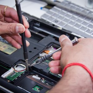 CDC COMPUTERS - Updated August 2025 - 12 Reviews - 620 King Edward ...