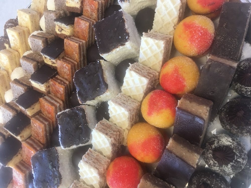 EUROPEAN CLASSIC BAKERY - Updated December 2025 - 11 Photos & 17 ...