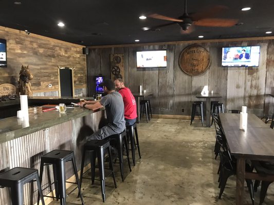 SUPER CITY BAR & GRILL - Updated January 2026 - 10 Photos & 14 Reviews ...