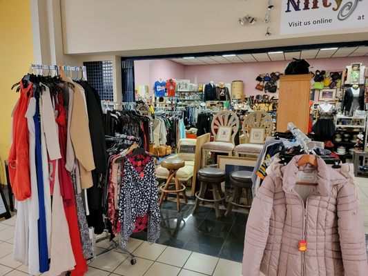 NIFTY THRIFTY THRIFT STORE - Updated December 2025 - 11 Photos - 120 ...