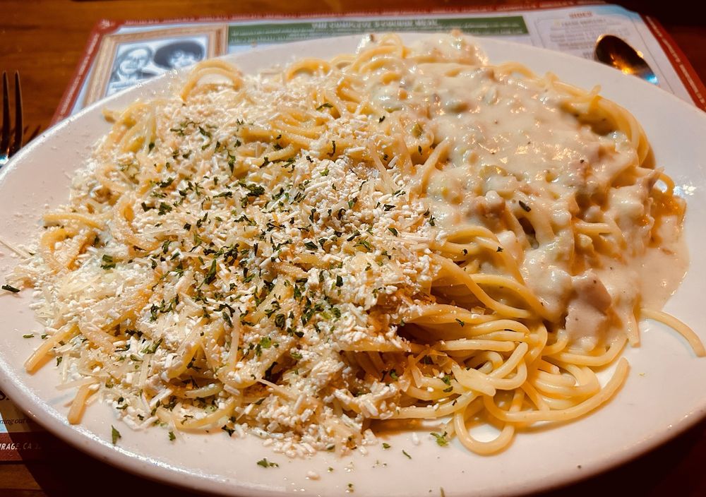 THE OLD SPAGHETTI FACTORY - Updated April 2025 - 1889 Photos & 1281 ...