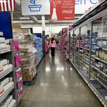 WALMART - Updated March 2025 - 427 Photos & 426 Reviews - 1919 Davis St ...