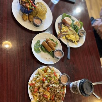 BODEGA 1205 - Updated January 2025 - 396 Photos & 177 Reviews - 1205 ...