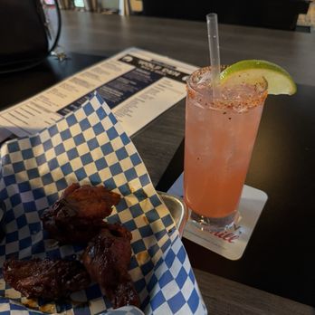 THE WOLF DEN BAR AND GRILL - Updated January 2025 - 55 Photos - 501 ...