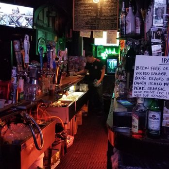 7B HORSESHOE BAR AKA VAZACS - Updated May 2024 - 74 Photos & 211 ...