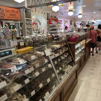 NORTH POLE FUDGE & ICE CREAM CO. - Updated January 2025 - 763 Photos ...