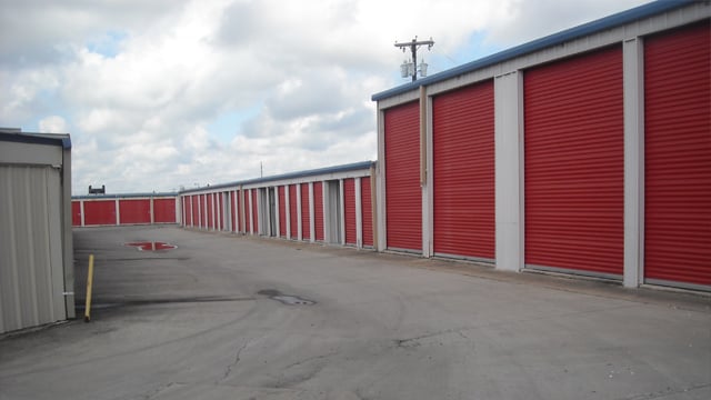 IRON GUARD STORAGE - DONNA - Updated April 2024 - 1015 W Expressway 83 ...