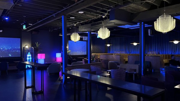 OFFWORLD BAR - 49 Photos & 15 Reviews - 739 Queen Street W, Toronto ...