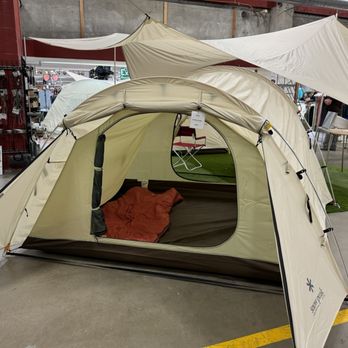 SPORTS BASEMENT - PRESIDIO - Updated October 2025 - 316 Photos & 1346 ...