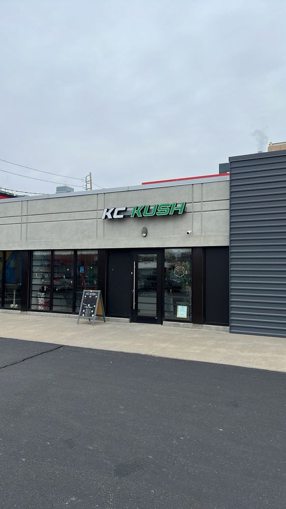 KC KUSH - Updated October 2025 - 10 Photos & 12 Reviews - 215 Sw Blvd ...