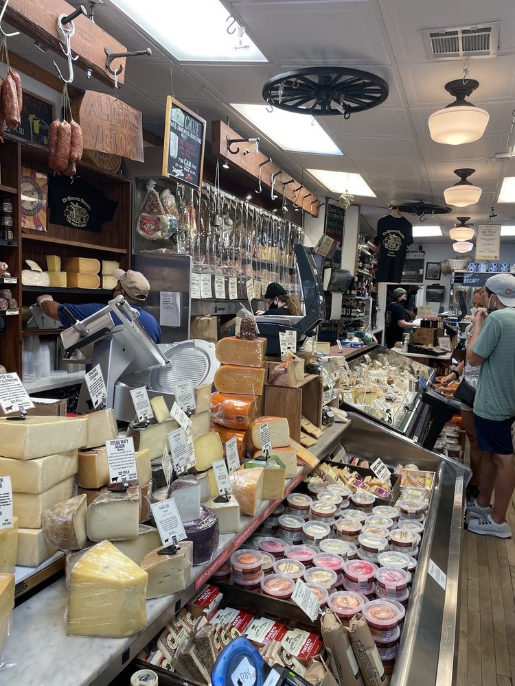 LITTLE ITALY PHILADELPHIA - Updated August 2025 - 11 Photos - 6TH -10th ...