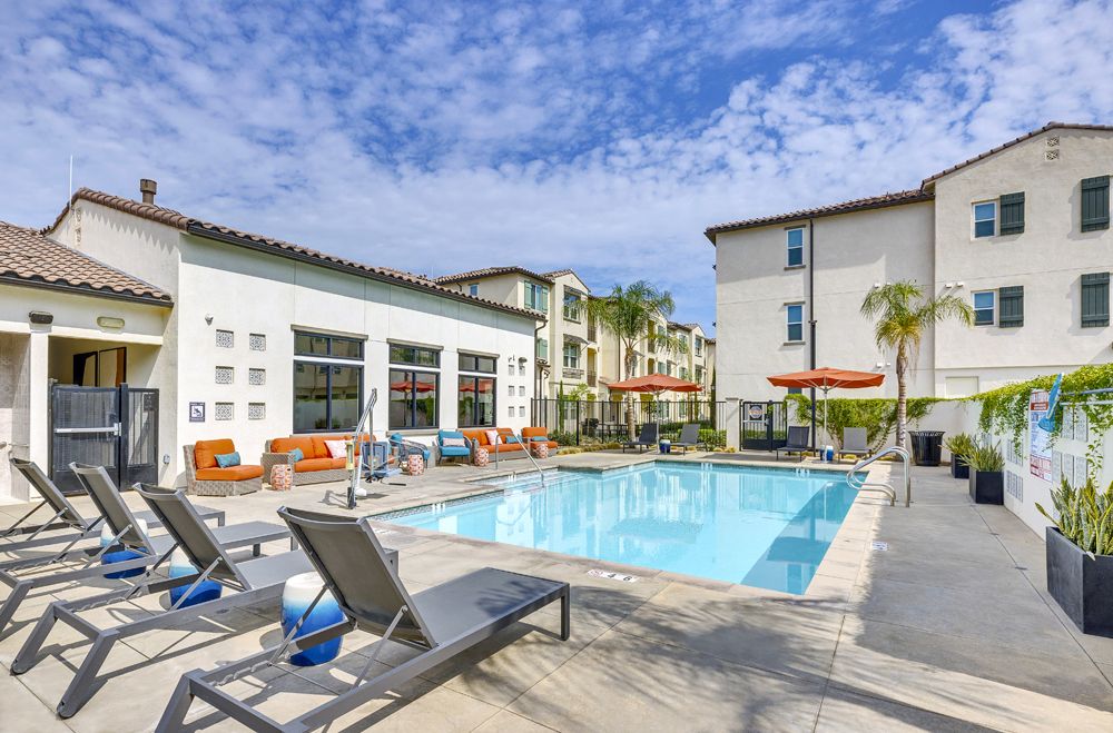 THE HAWTHORNE - Updated January 2026 - 86 Photos - 9174 Indiana Ave ...