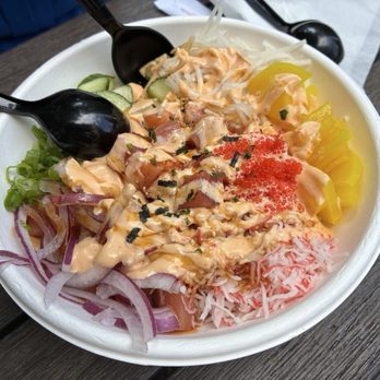 POKE POKÉ - Updated October 2025 - 91 Photos & 43 Reviews - 355 E Ohio ...