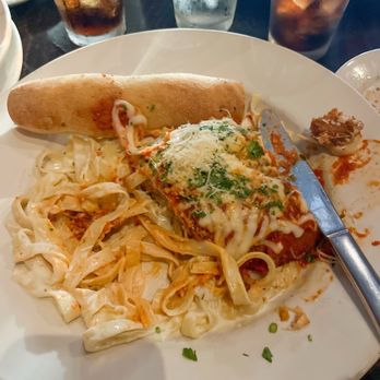 NAPOLIS ITALIAN KITCHEN & MARKET - Updated August 2024 - 290 Photos ...