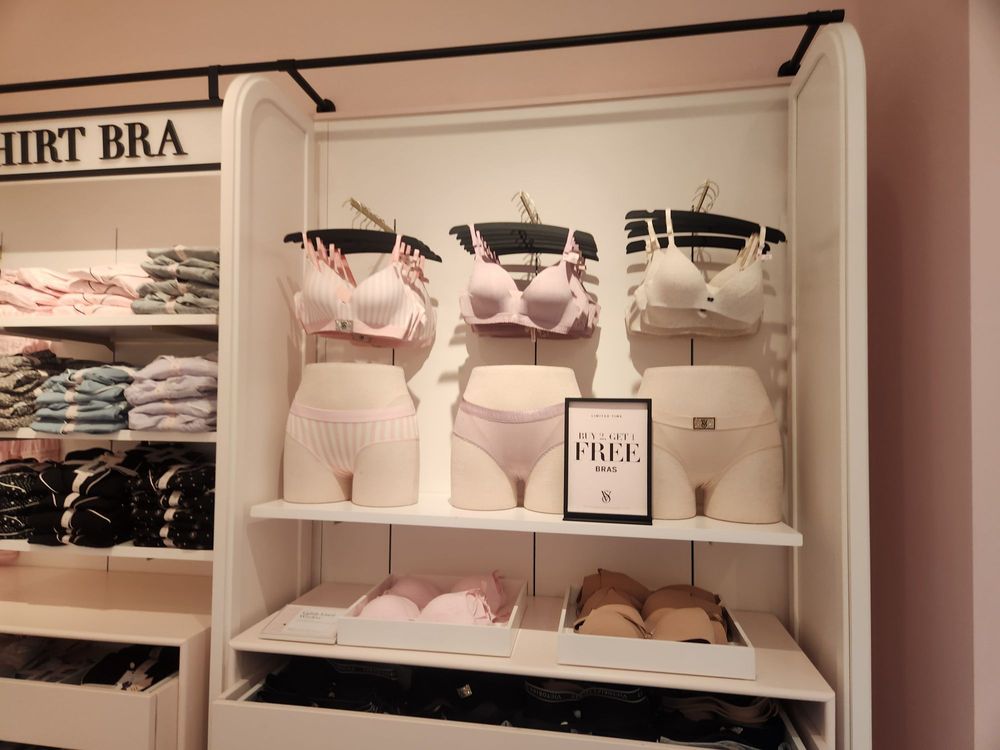 VICTORIA’S SECRET - Updated January 2026 - 10820 Stockdale Hwy, Bakersfield, California - Women ...