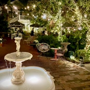 THE WELLBORN - Updated April 2025 - 1107 Photos & 338 Reviews - 211 N ...