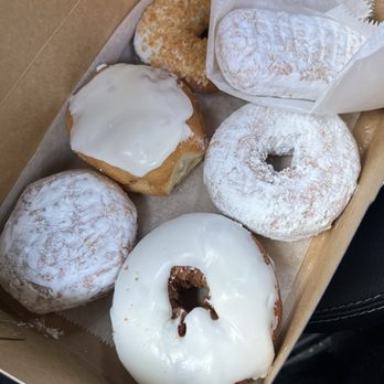 SUZY JO DONUTS - Updated October 2025 - 36 Photos & 37 Reviews - 205 ...