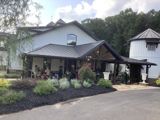 LACEÉ MEADOWS VENUE - Updated September 2024 - Request a Quote - 150 Denim And Lace Ln, Belton ...