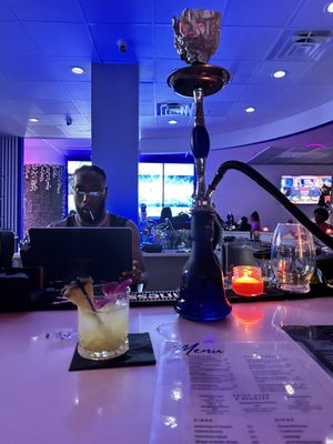 SWIGZZ RESTAURANT AND LOUNGE - Updated September 2025 - 68 Photos & 31 ...