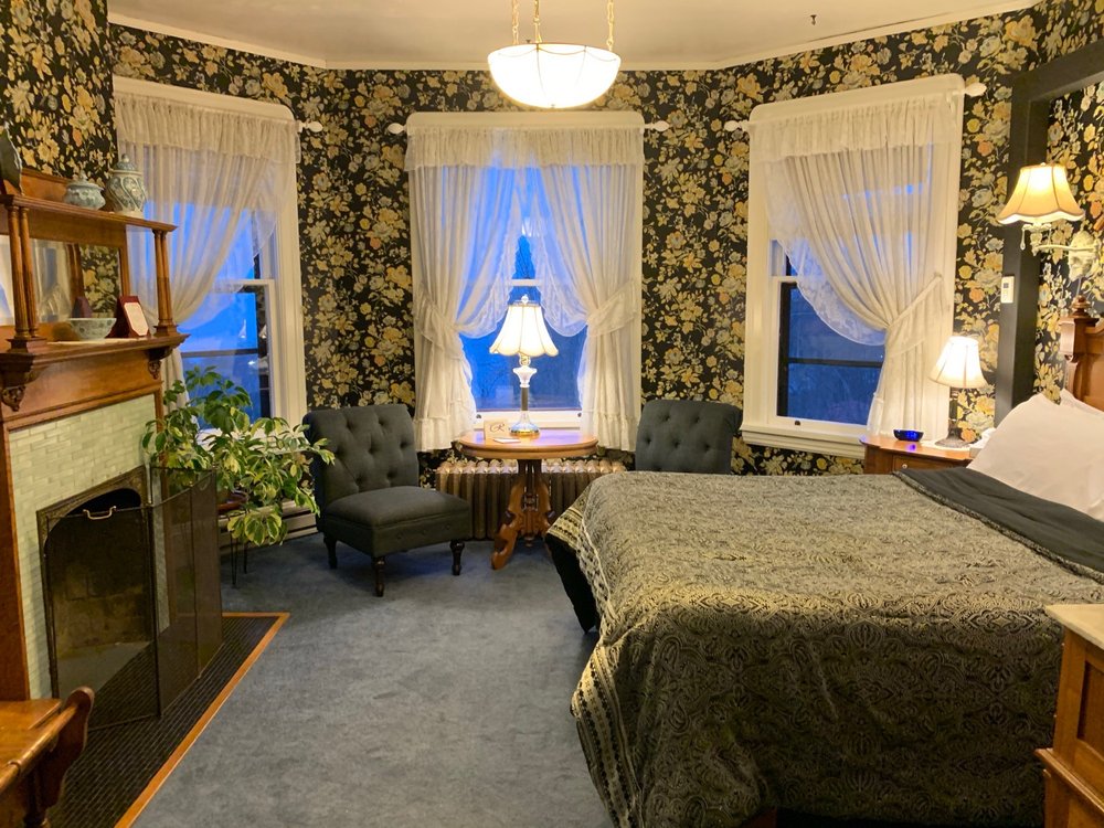 OLD RITTENHOUSE INN - Updated July 2024 - 103 Photos & 57 Reviews - 301 ...