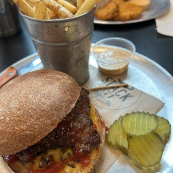 STACK 571 BURGER & WHISKEY BAR - Updated October 2025 - 275 Photos ...