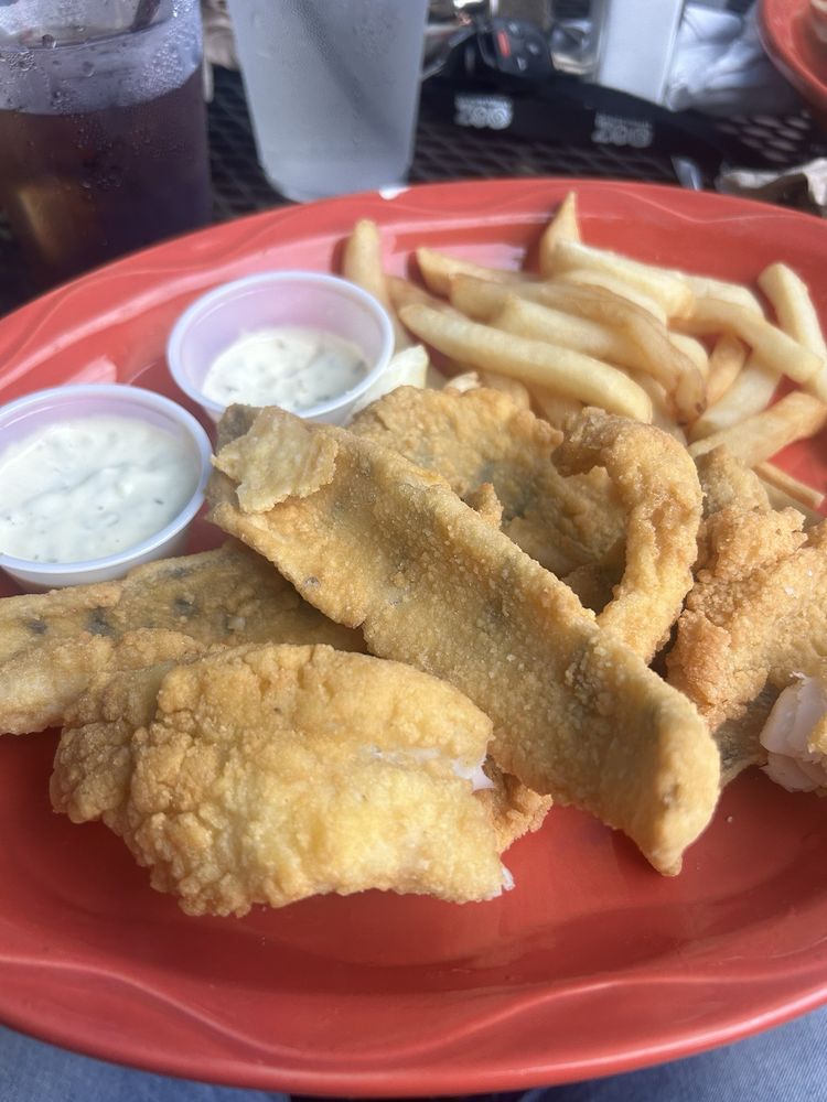 SPECTATORS SPORTS BAR AND GRILLE - Updated August 2025 - 33 Photos & 74 ...