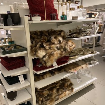 H&M - Updated December 2025 - 10 Photos & 114 Reviews - 100 Newbury St ...