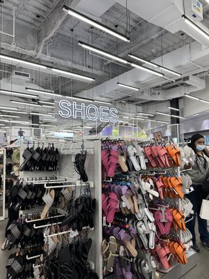 PRIMARK - Updated October 2024 - 97 Photos & 16 Reviews - 445 Albee ...