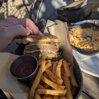 DIVIDED SKY TAVERN - Updated January 2025 - 405 Photos & 317 Reviews ...