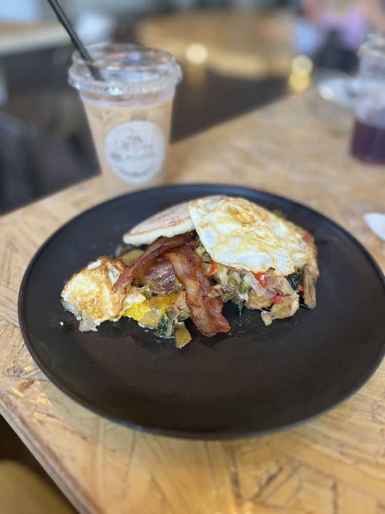 LATTE LOUNGE + HG EATERY - 259 Photos & 120 Reviews - 2617 Washington ...